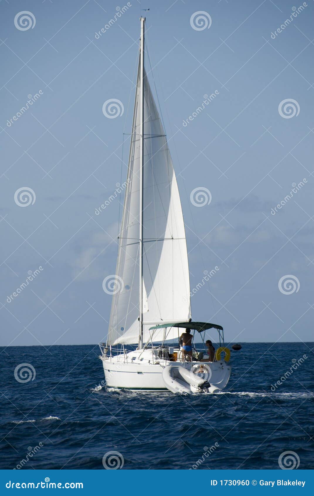 Zeilboot op zee stock foto. Image of blauw, nave, privé - 1730960