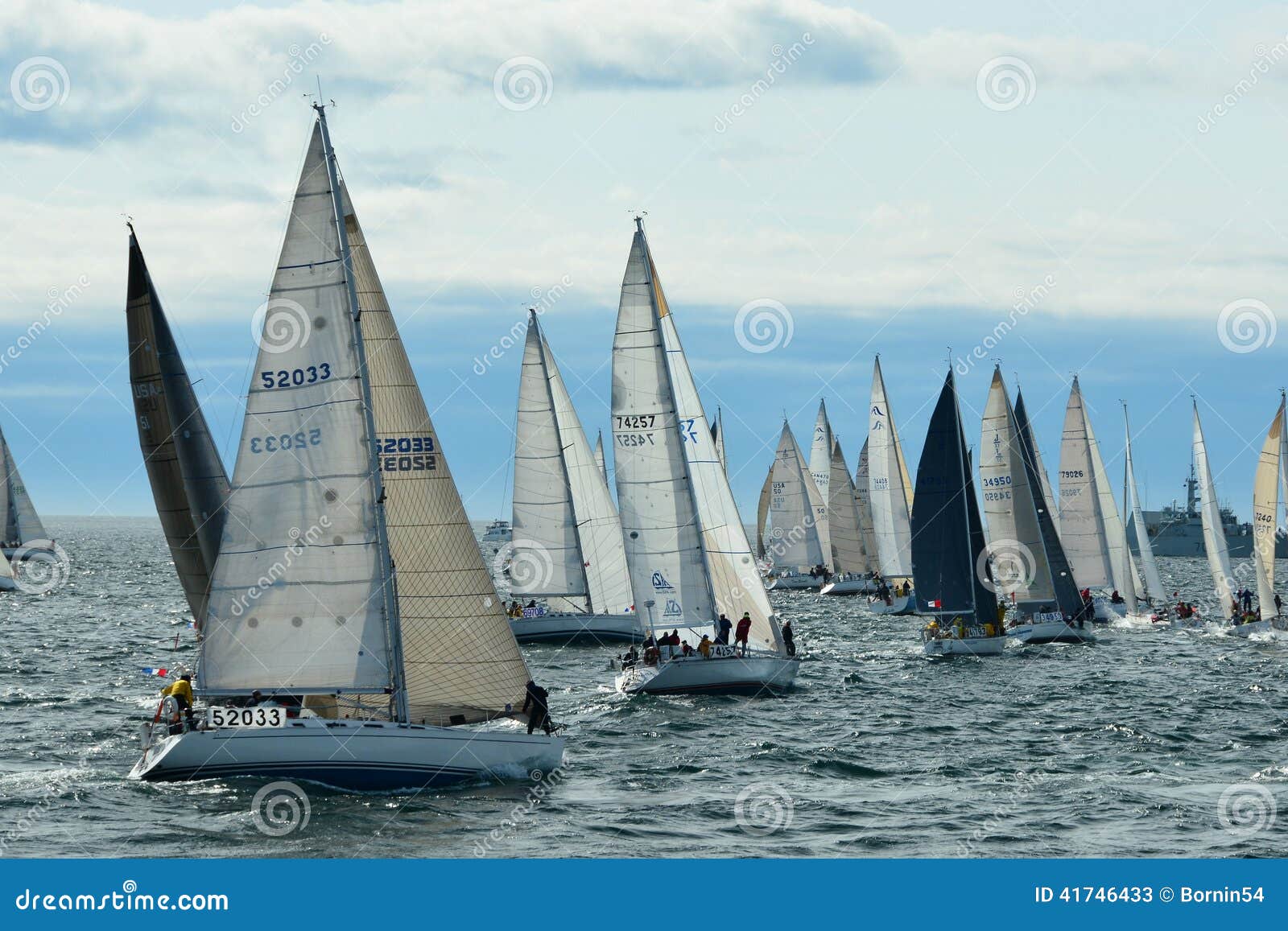 Zeilboten Die Klaar Voor Het Begin Van Het Ras Worden Redactionele ...
