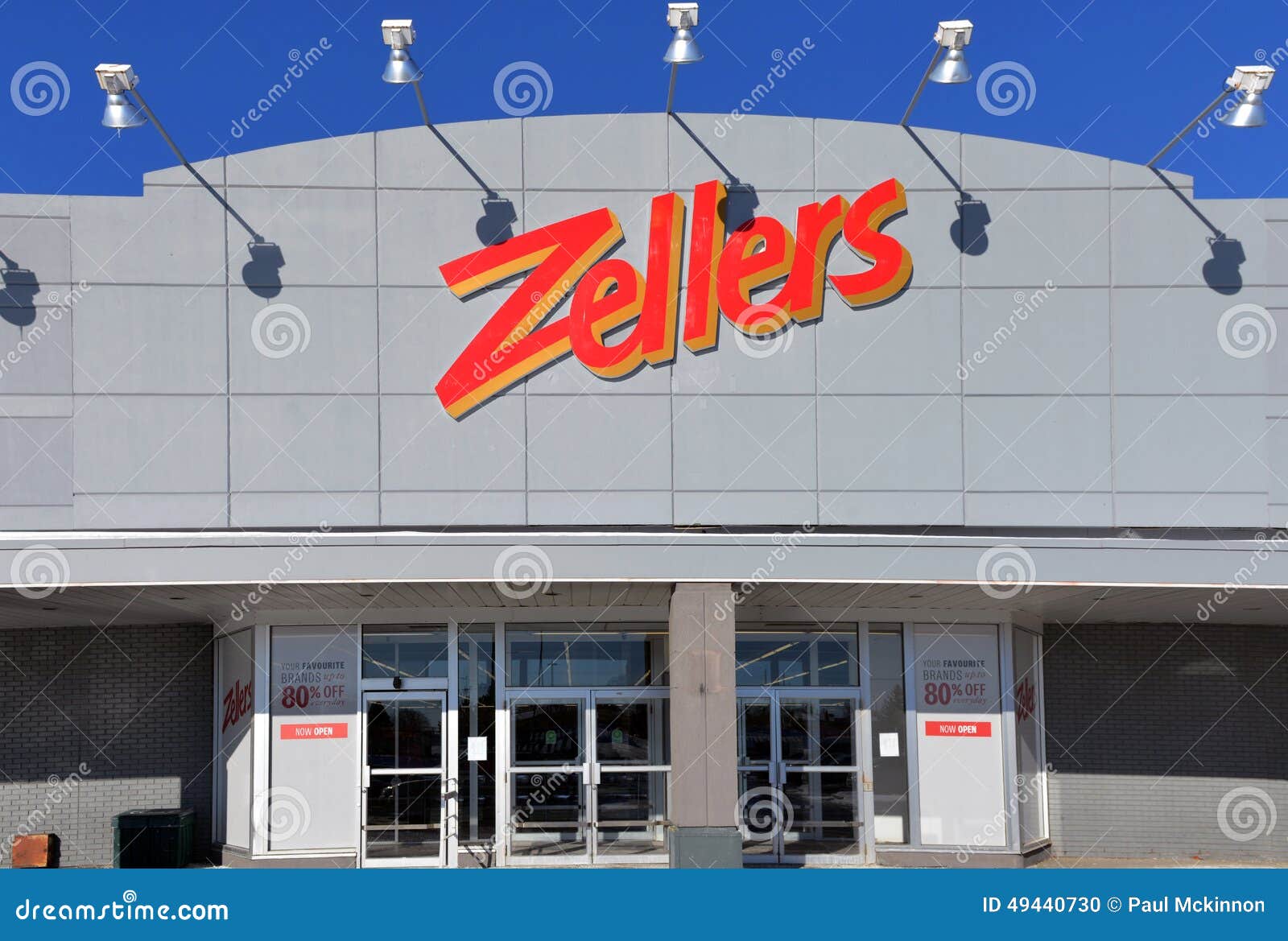 Zellers image éditorial. Image du cessé, prix, faillite - 49440730