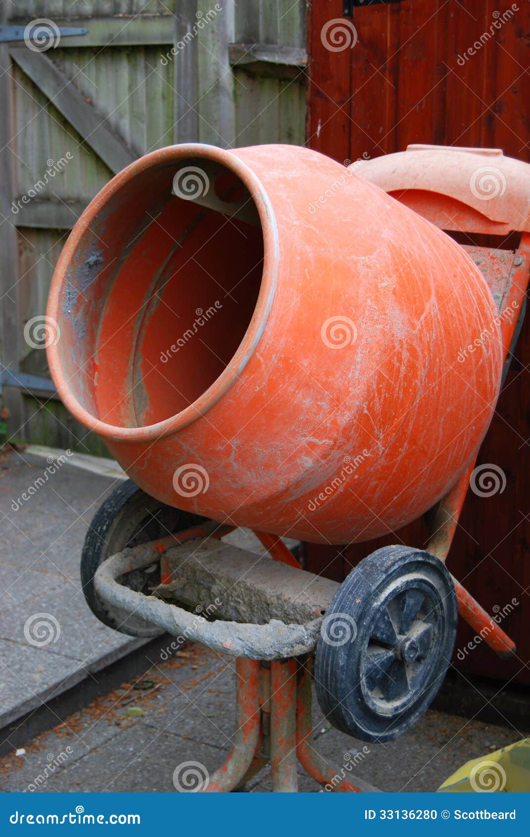 Zement oder Mischer stockfoto. Bild von mischer, maschinerie - 33136280