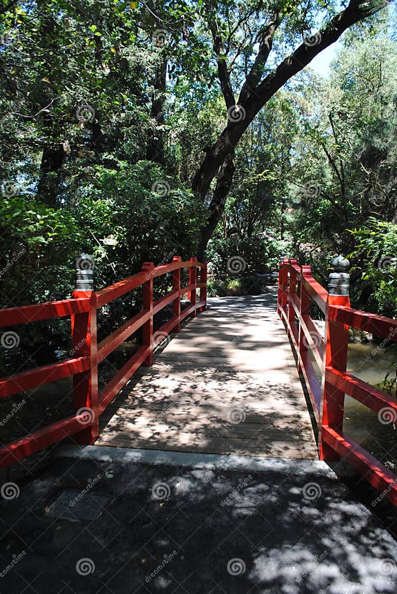 Zen Bridge stock afbeelding. Image of brug, reis, architectuur - 36395807