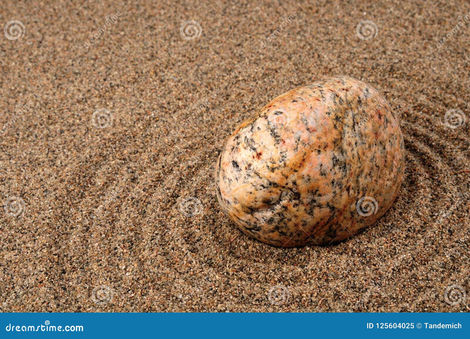Garden of Stones.Calming Patterns on the Sand Stock Image - Image of ...