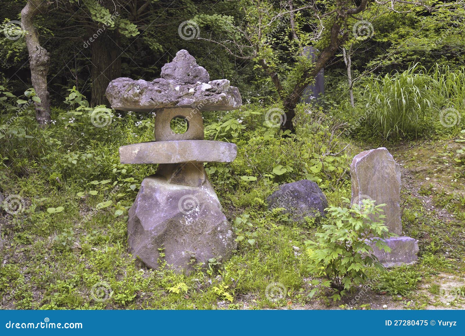 Zen lantern stock image. Image of stone, green, shinto - 27280475
