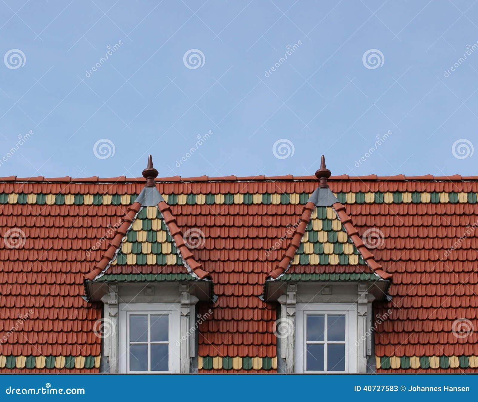 Ziegelstein-gotisches Dach stockbild. Bild von gotisch - 40727583