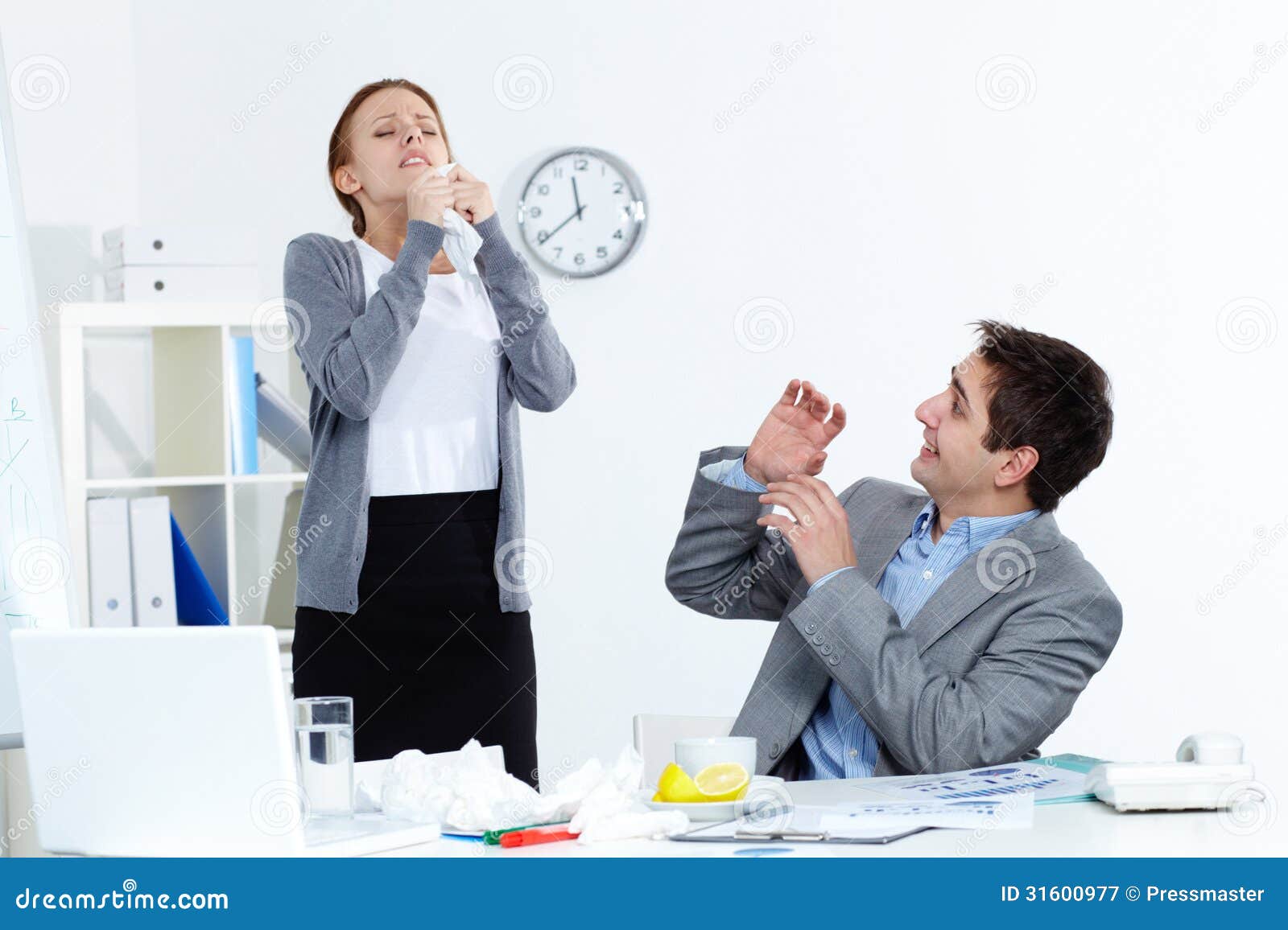 Zieke collega stock afbeelding. Image of catarrhus, zaken - 31600977