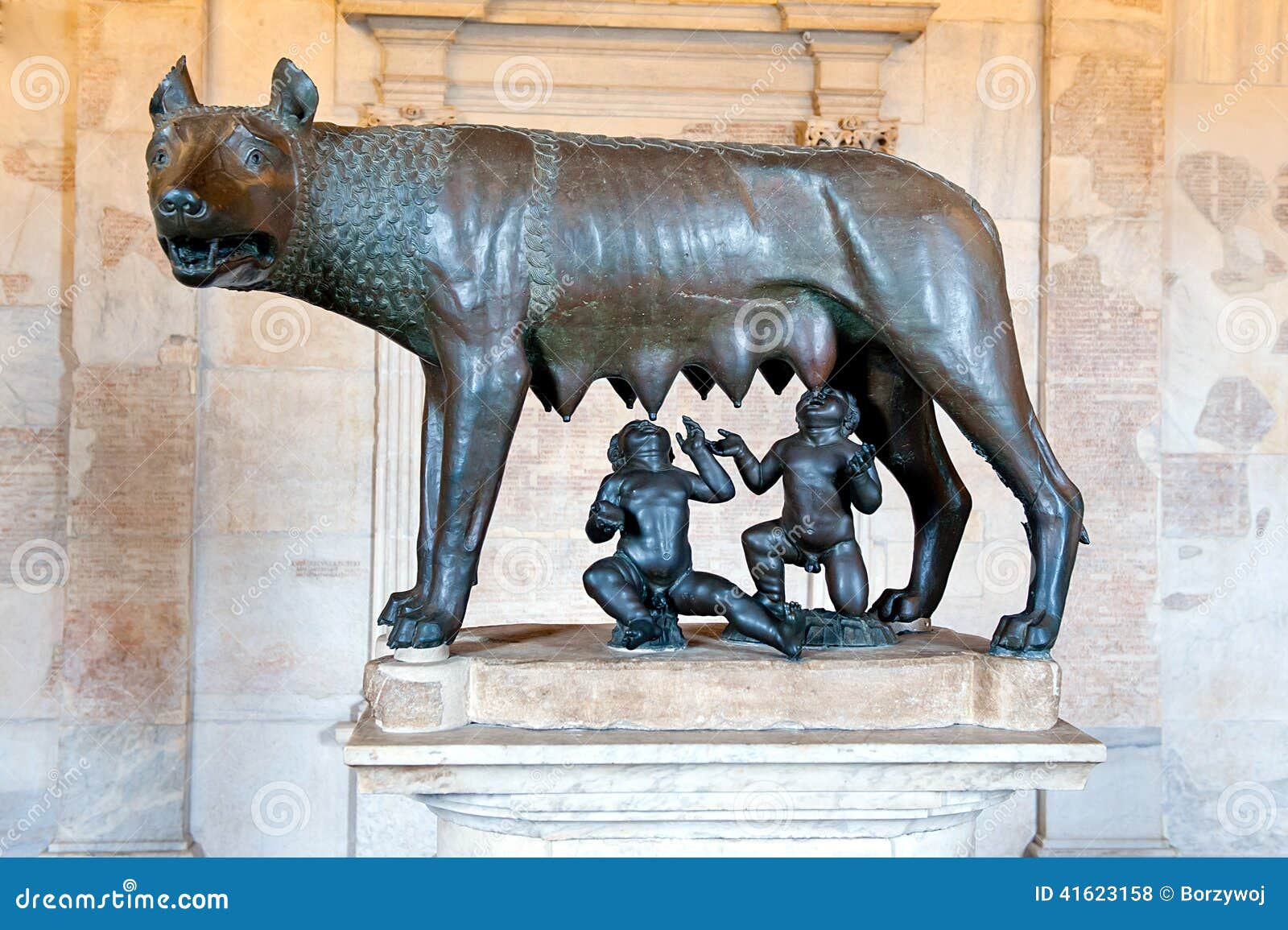 Zij-wolf - Symbool Van Rome Stock Foto - Image of romulus, rome: 41623158