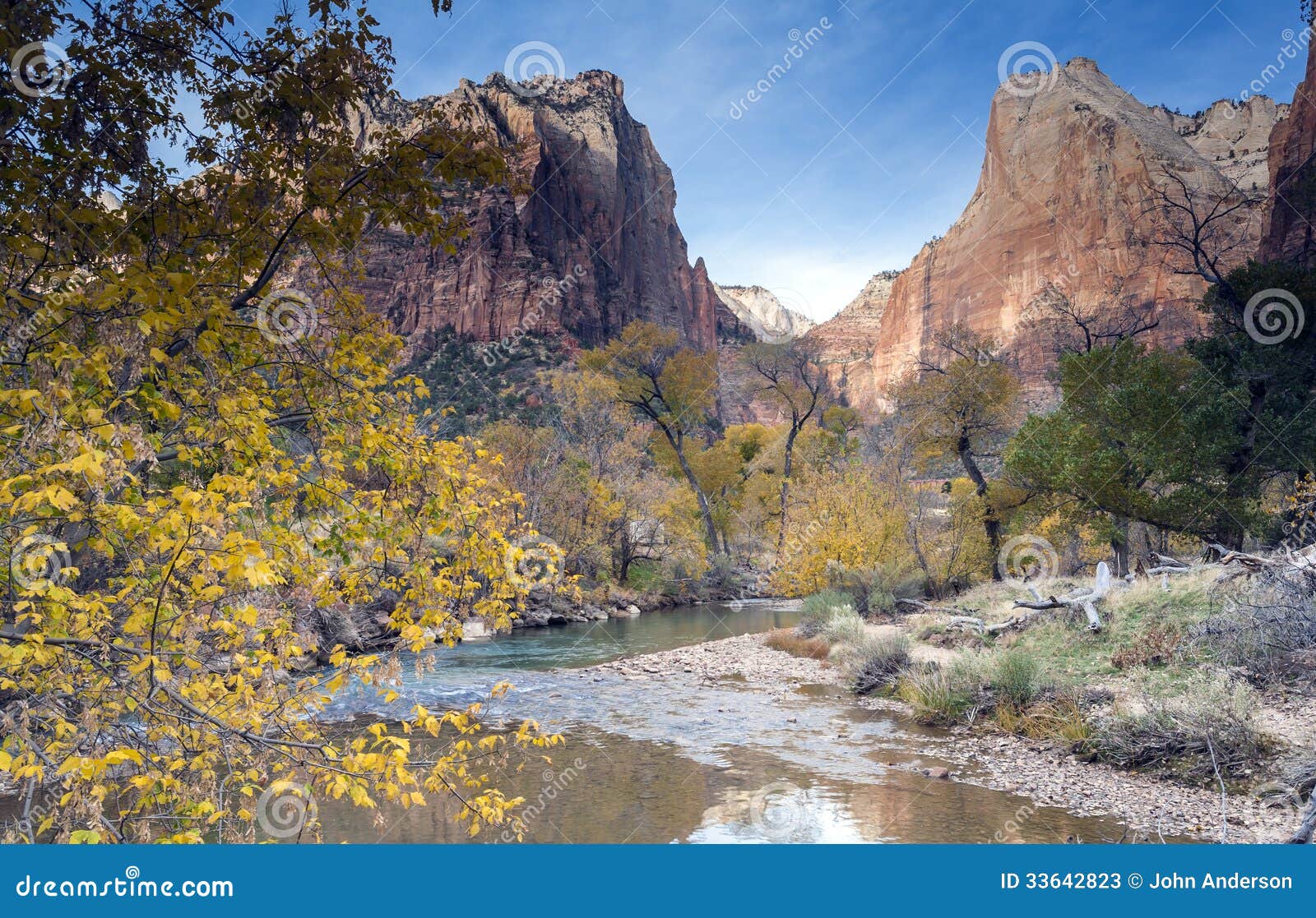 Zion National Park imagen de archivo. Imagen de colorado - 33642823