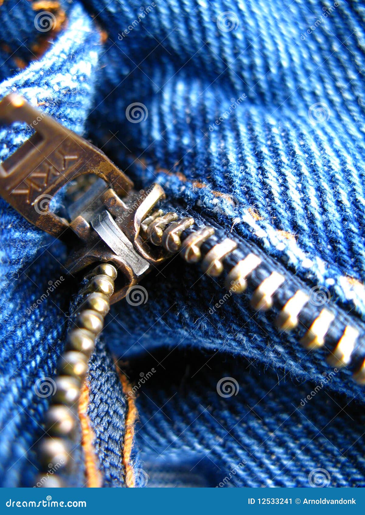 Zipper in blue jeans stock image. Image of yarn, deep - 12533241