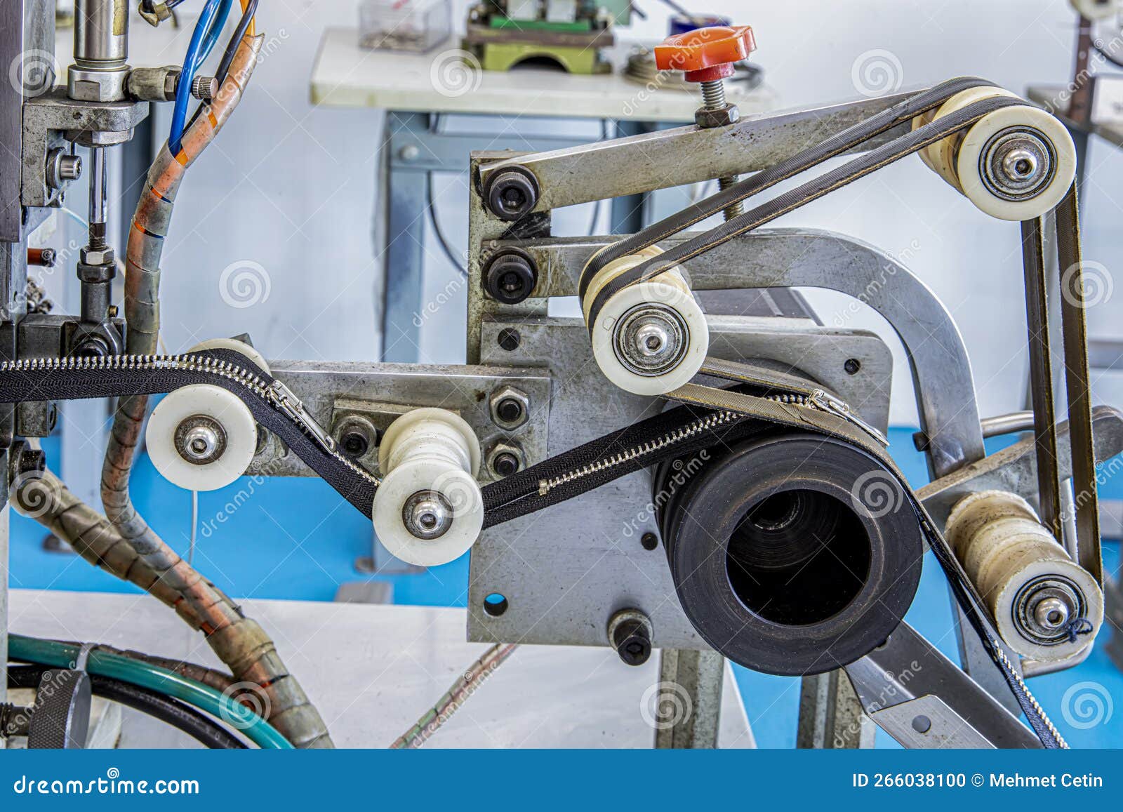 Zipper Manufacturing Factory. High-tech Zipper Lock or Zipper Pulls or ...