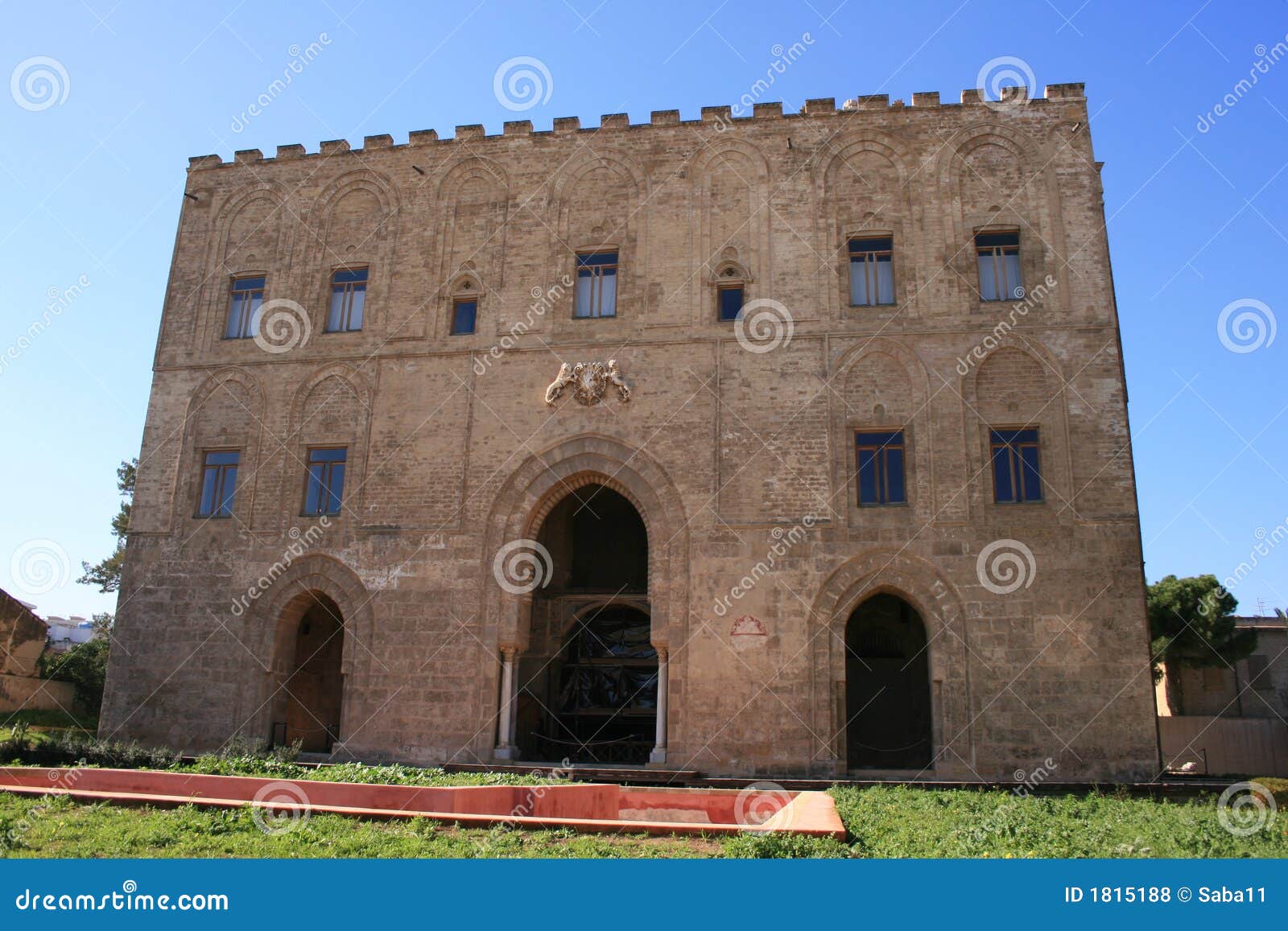 Zisa Arabic Palace, Palermo Stock Photo - Image of tradition, legendary ...