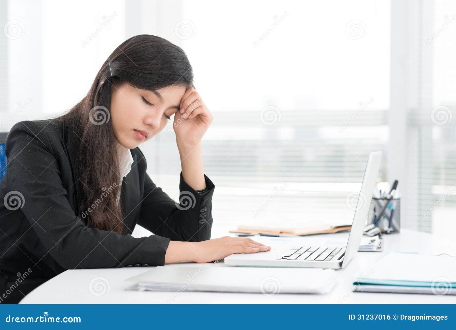 Zo vermoeid! stock foto. Image of versmald, verveeld - 31237016