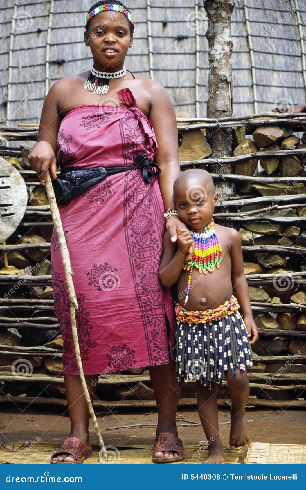 Zoeloes kamp redactionele stock foto. Image of traditie - 5440308