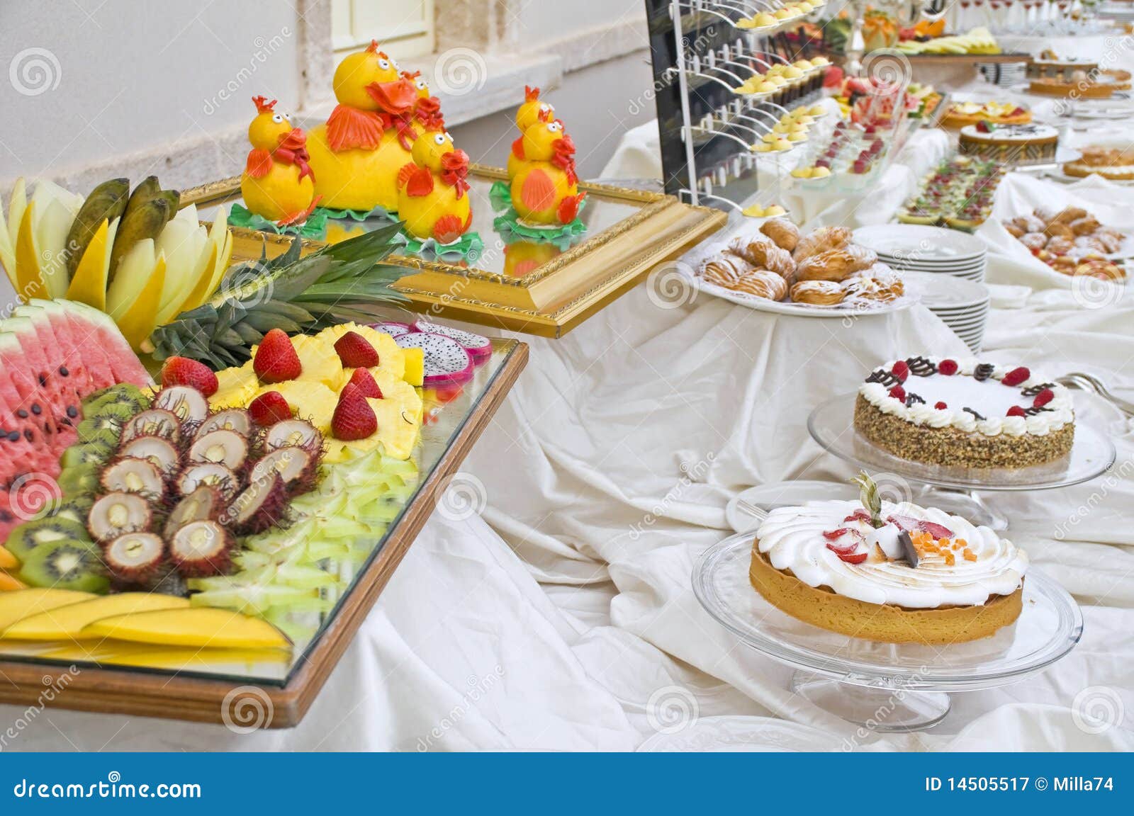 Zoet Buffet. stock afbeelding. Image of vrucht, eigengemaakt - 14505517