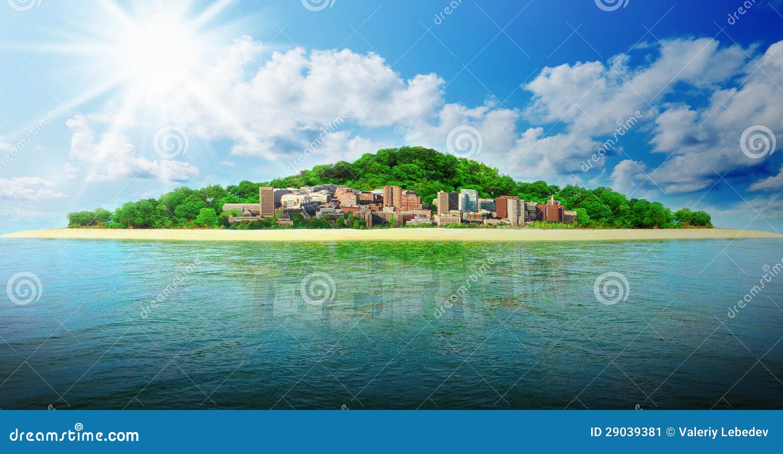 Zonnig Tropisch Strand Op Het Eiland Stock Afbeelding - Image of nave ...