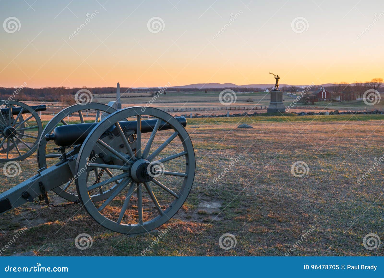 Zonsondergang Bij Het Nationale Slagveld Van Gettysburg Stock ...