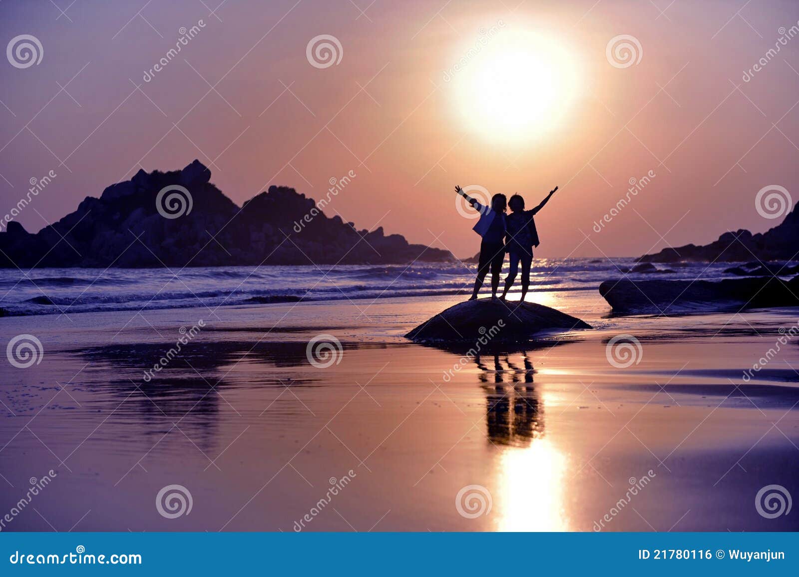 Zonsopgang Op Zee Picture. Image: 21780116