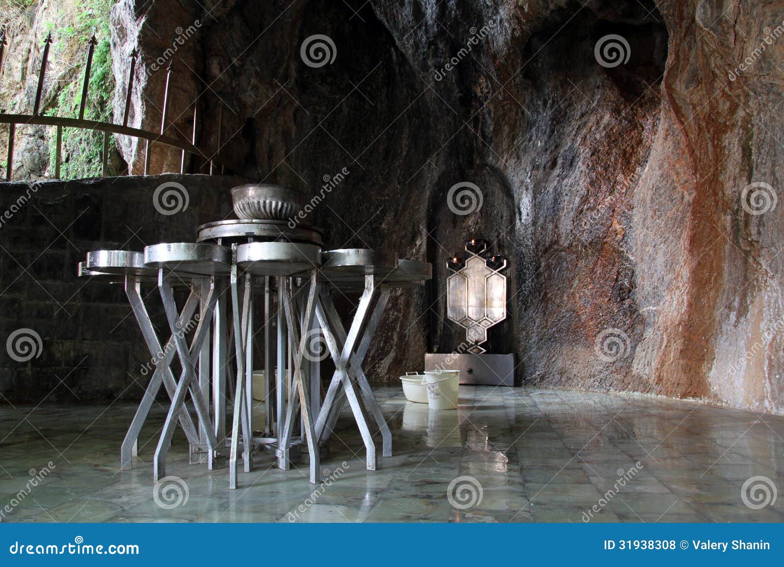 Zoroastrian temple stock photo. Image of fire, cave, holy - 31938308
