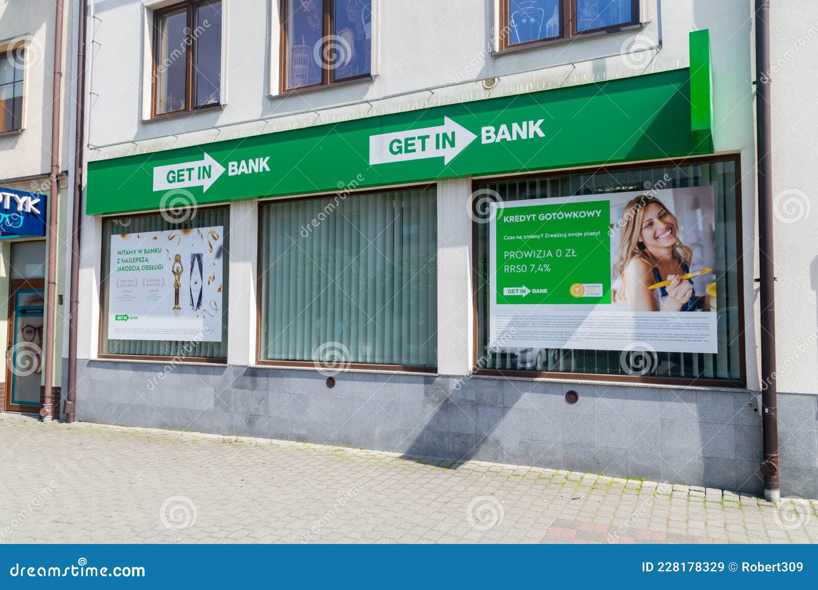 Getin Bank editorial stock image. Image of round, banner - 228178329