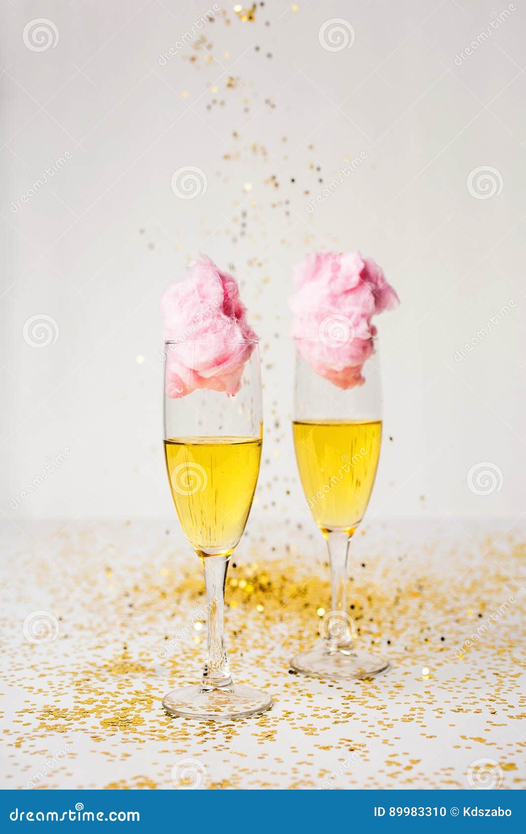 Zucchero Filato Champagne Cocktail Fotografia Stock - Immagine di ...