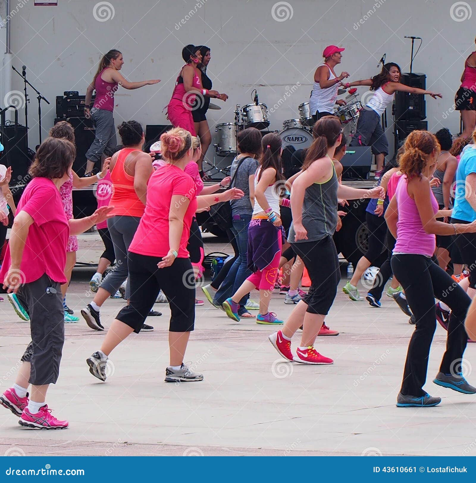 Zumba editorial photo. Image of energy, pink, cure, active - 43610661