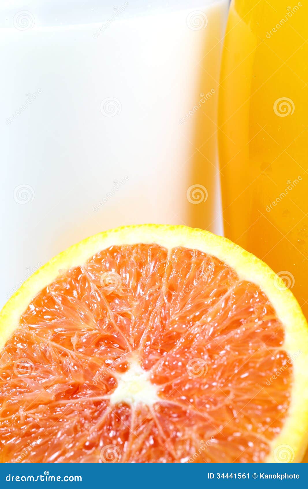 Zumo De La Leche Y De Naranja Imagen de archivo - Imagen de vitamina ...