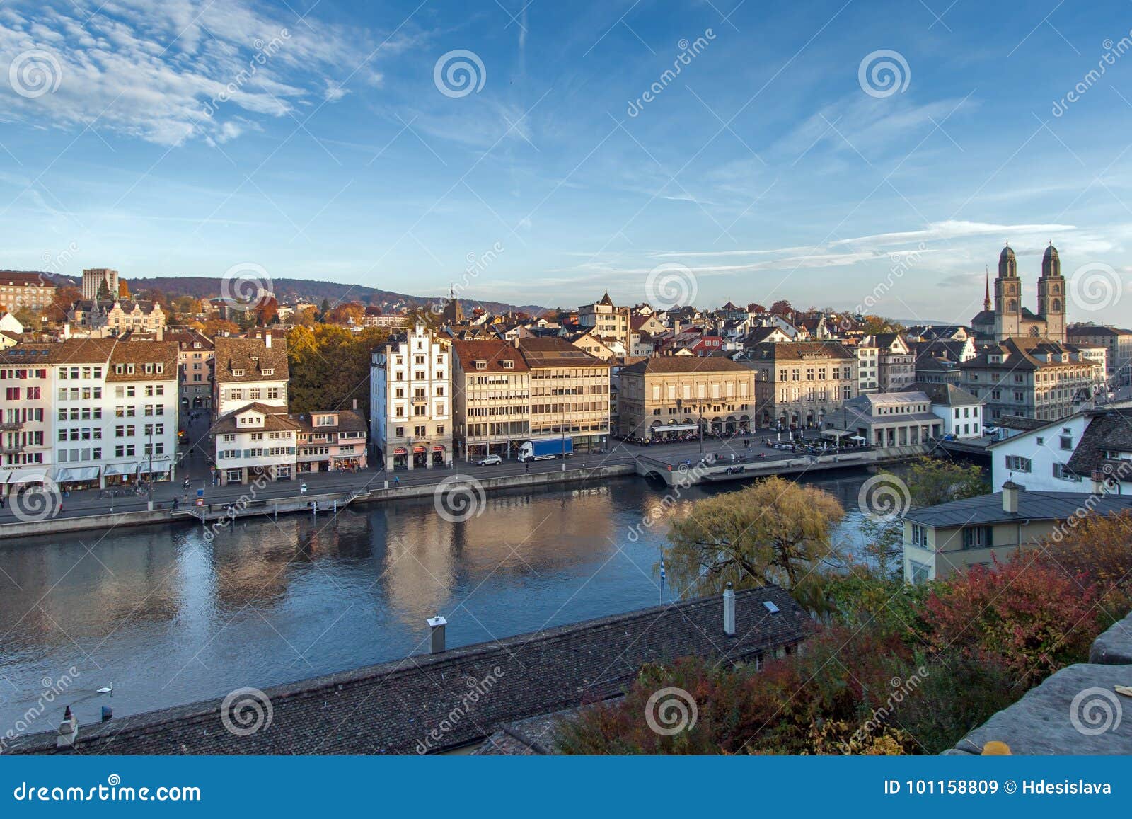 ZURICH, SWITZERLAND - OCTOBER 28, 2015: Panoramic View and Reflection ...