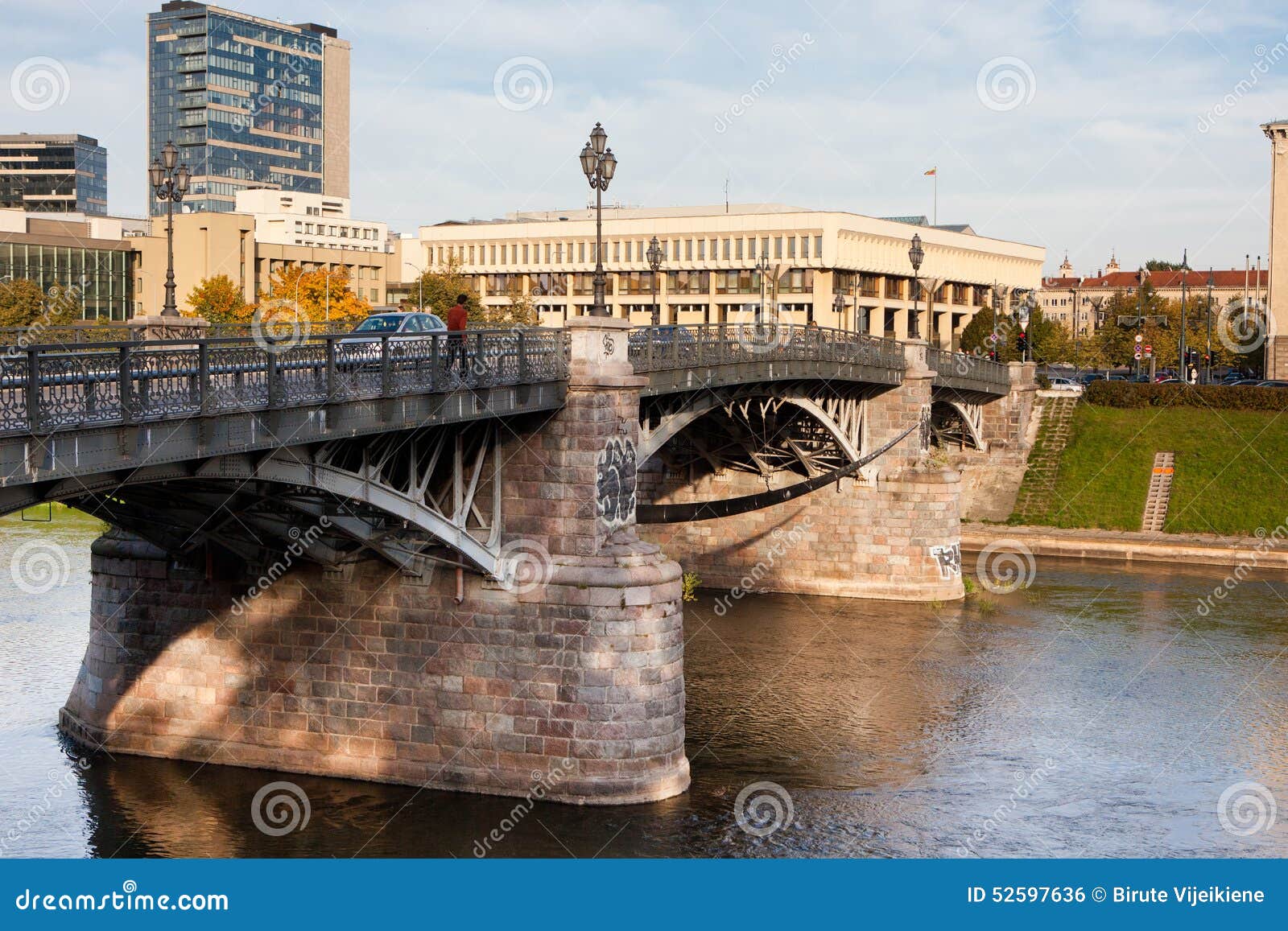 Zveryno bridge in Vilnius editorial photo. Image of bridge - 52597636