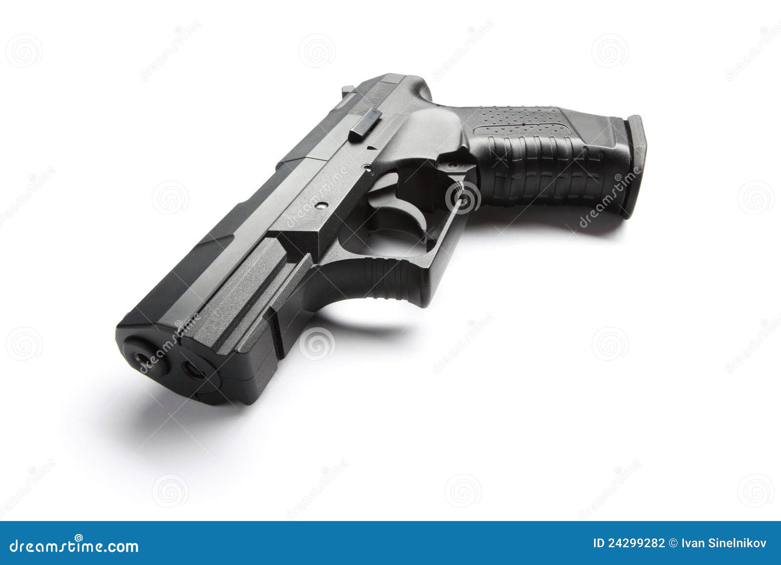 Zwart pistool op wit stock foto. Image of revolver, wapen - 24299282