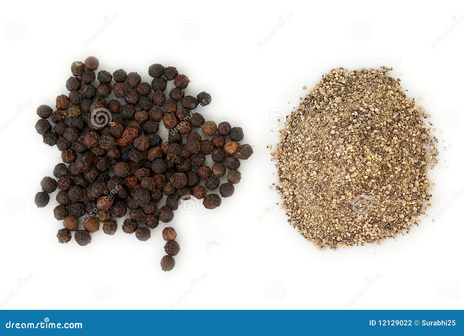 Zwarte peper en poeder stock foto. Image of kruid, hoop - 12129022