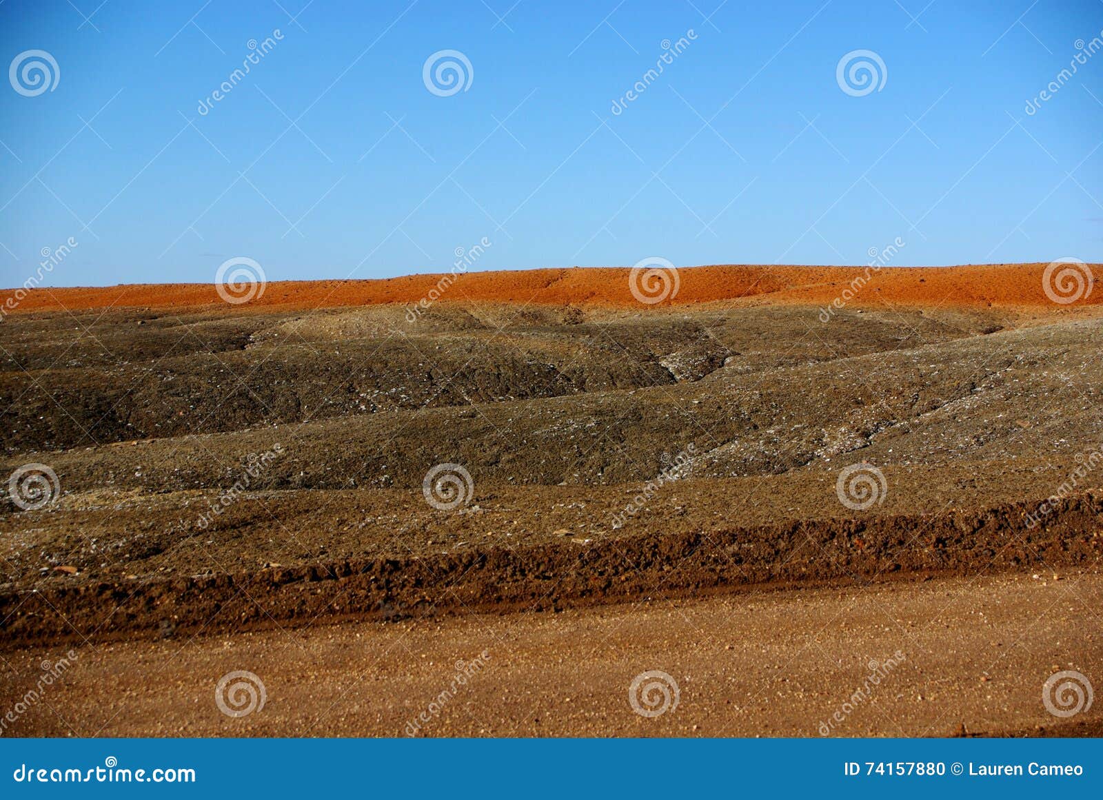 Zwarte Woestijn, Rode Aarde, Maanvlakte Stock Foto - Image of landschap ...