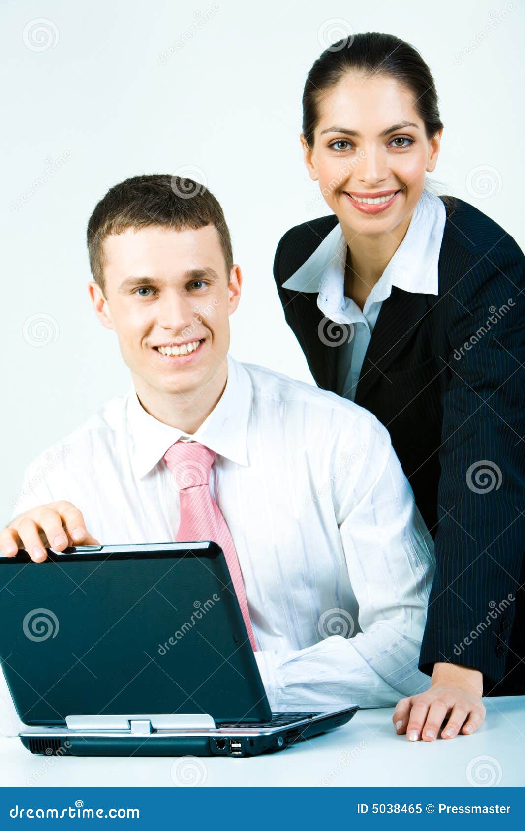 Zwei Angestellte stockbild. Bild von mannschaft, computer - 5038465