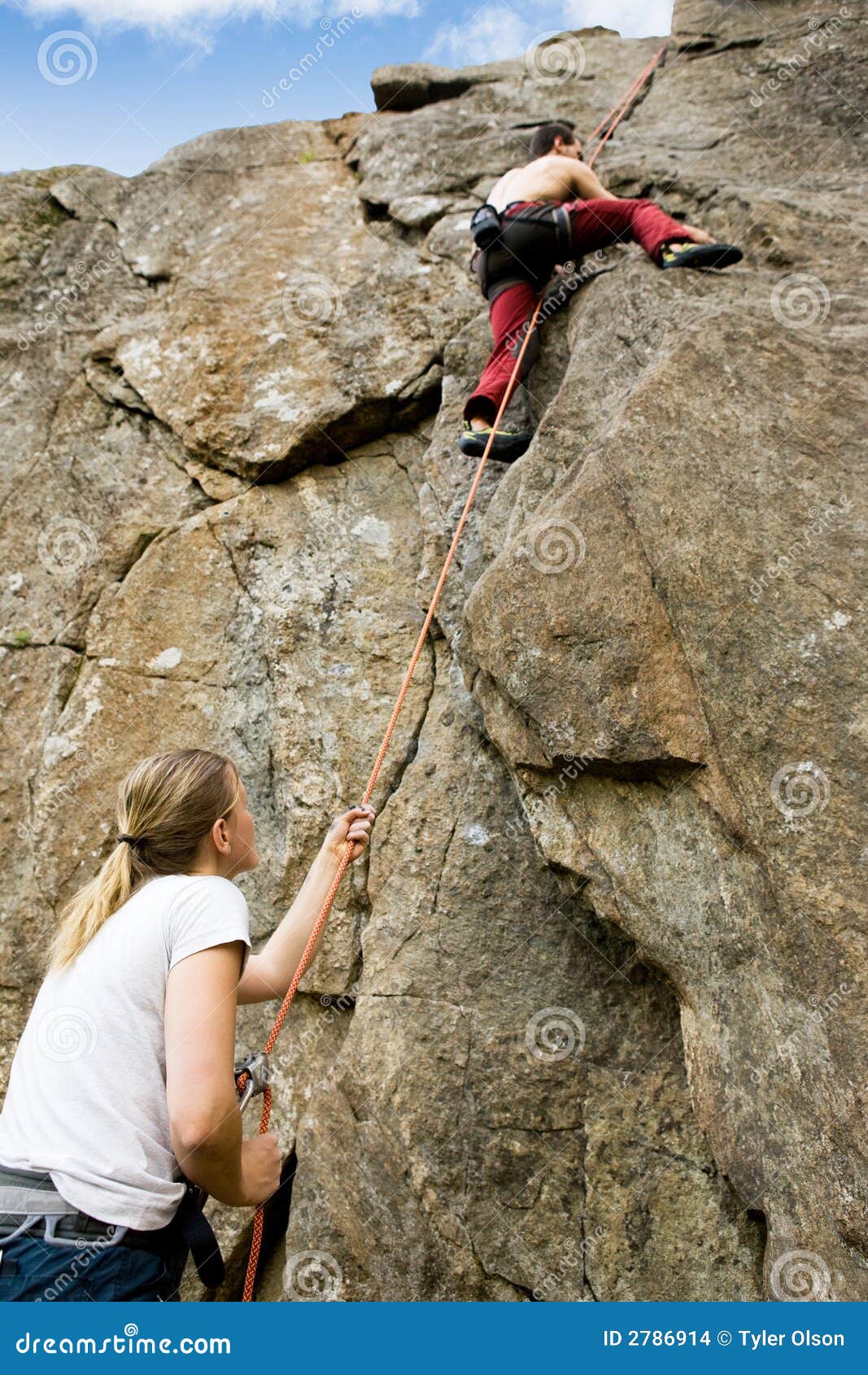 Zwei Bergsteiger stockfoto. Bild von herausforderung, felsen - 2786914