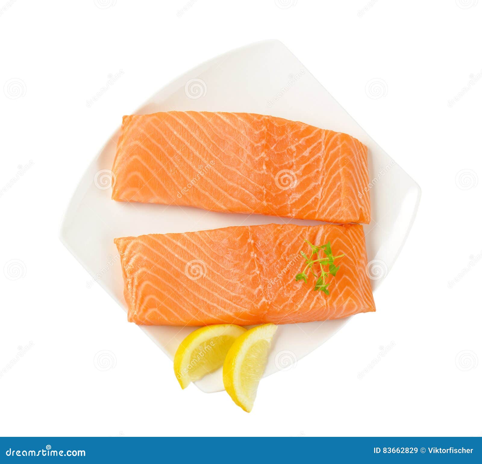 Zwei frische Lachsfilets stockbild. Bild von fische, zitrone - 83662829