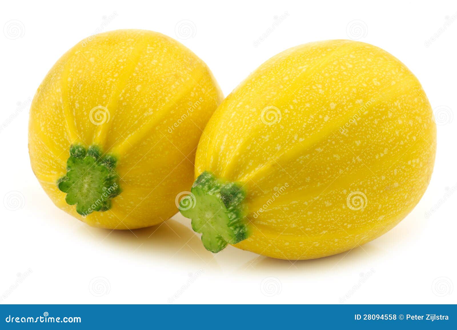 Zwei Gelber Runder Zucchini (Cucurbita Pepo) Stockfoto - Bild von ...