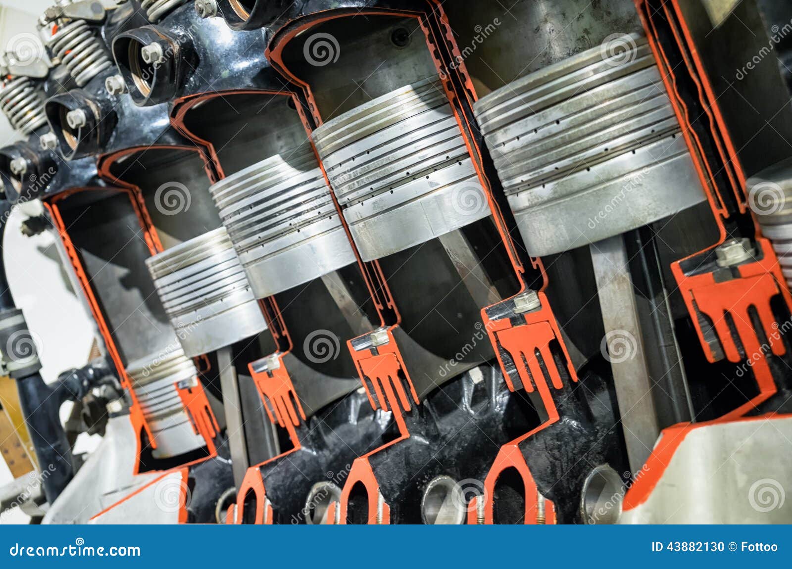 Zylinder - Querschnitt stockfoto. Bild von nachrichten - 43882130