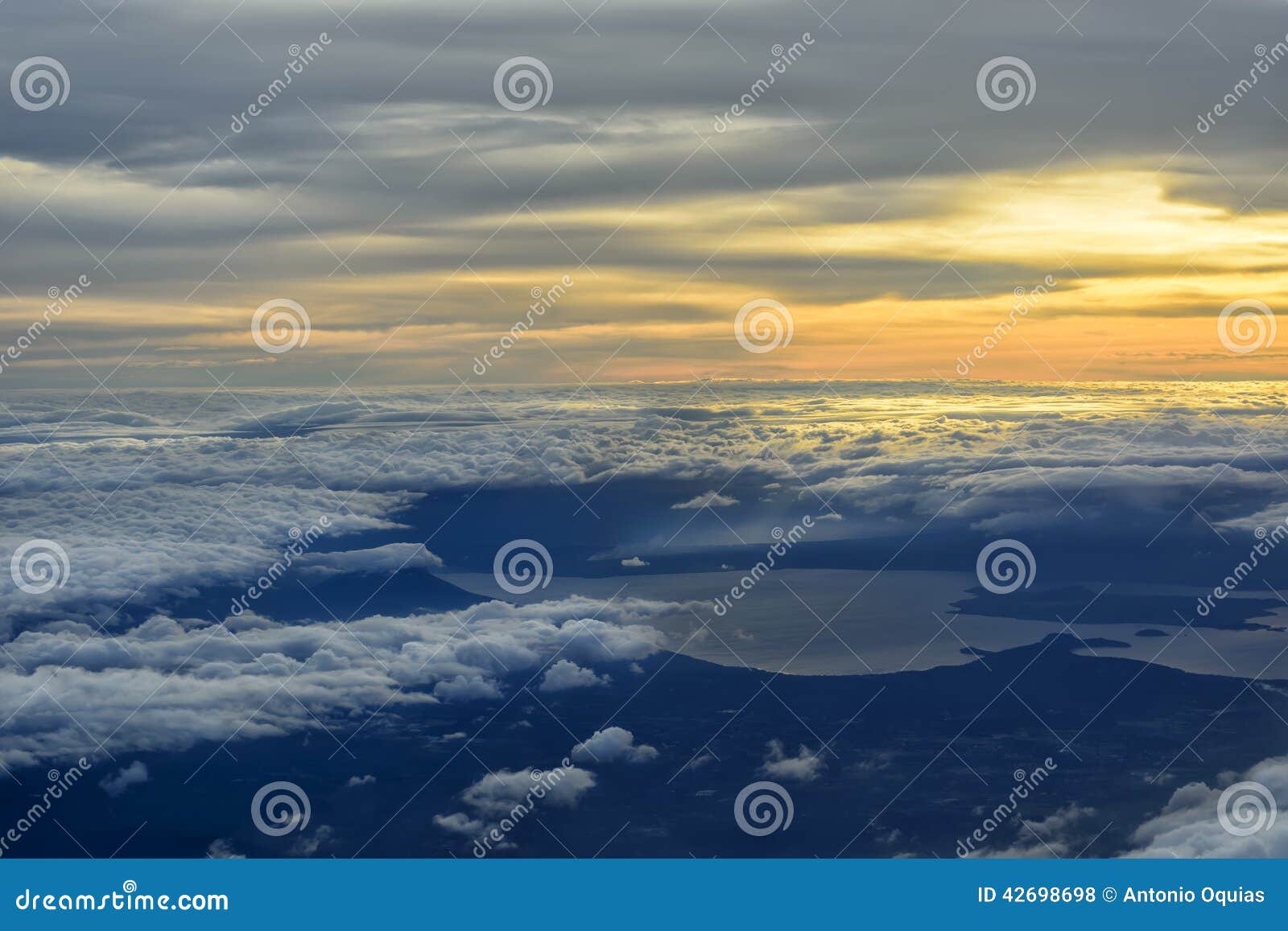 飞机日落Cloudscapes 库存照片. 图片 包括有 视图, 航空, 晒裂, 喷气机, 日落, 运输 - 42698698